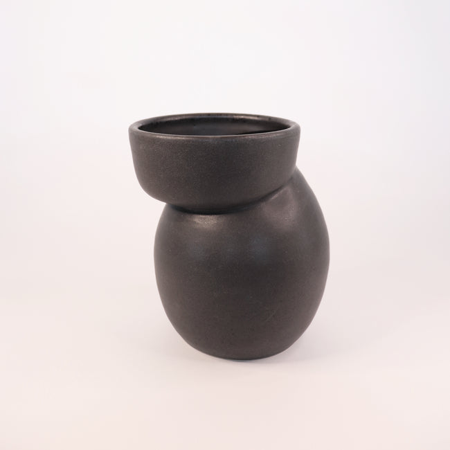 Richard Lau Pottery – JAK W